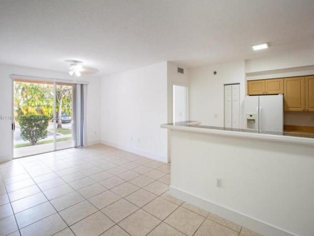 6861 SW 44th St #109 Miami, FL 33155