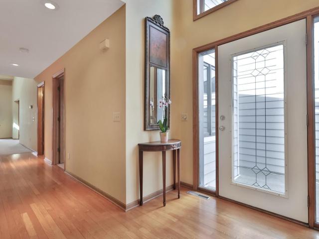 6861 W 82nd St, Bloomington, MN 55438 | MLS #7031 | Compass