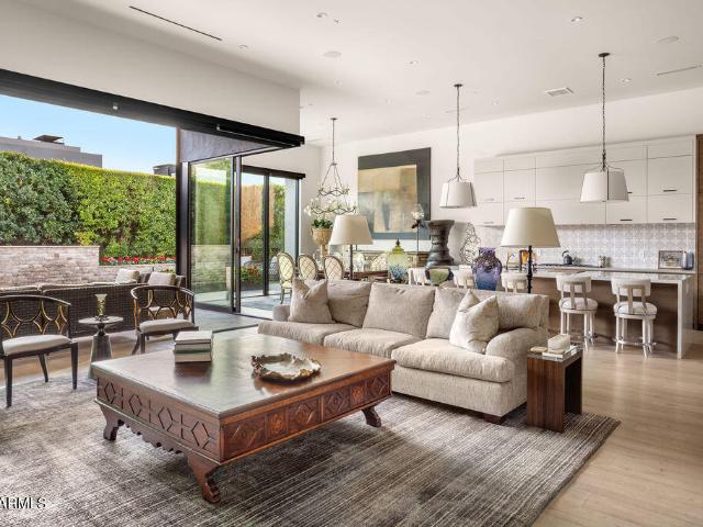 6863 e joshua tree lane