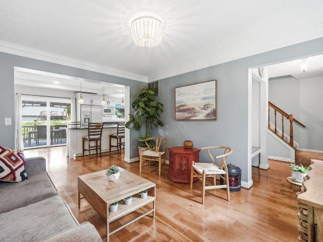 6863 Vantage Court
