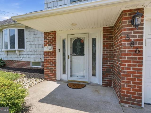 686 Cheryl Drive