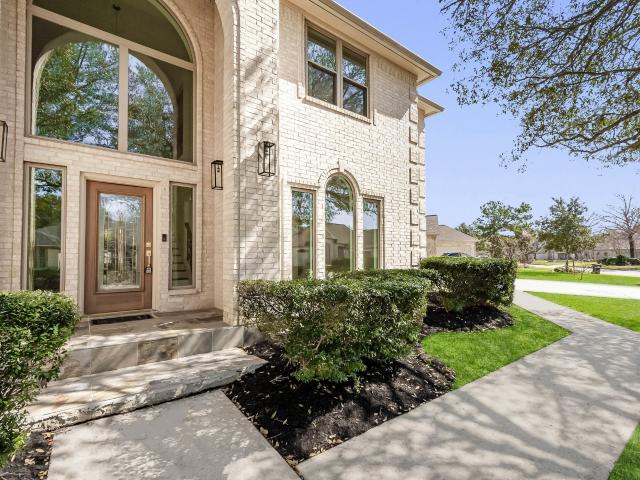 686 Edgewood Drive