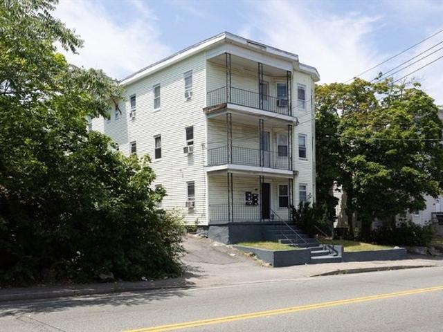 686 N Montello St, Brockton, MA 02301