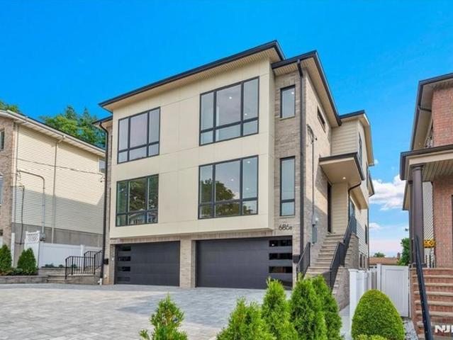 686 Probst Ave Unit B, Fairview, NJ 07022