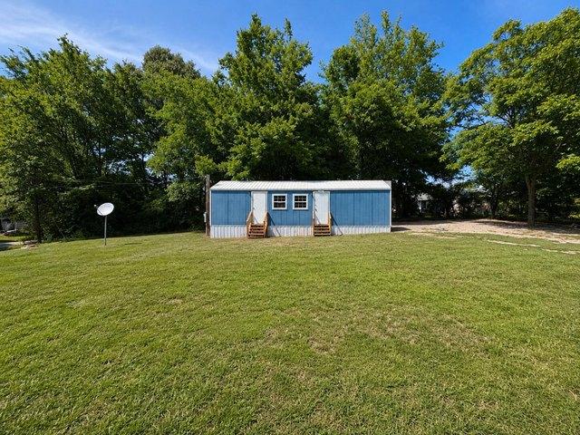 686 W 4th St, Newark, AR 72562