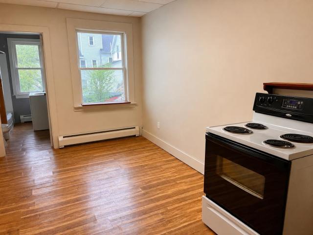686 Third Avenue # 1