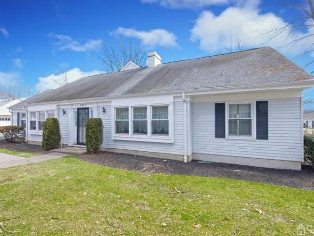 686 Yarborough Way #B, Monroe Township, NJ 08831