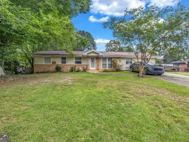 6874 Cherry Cir, Lithia Springs, GA 30122