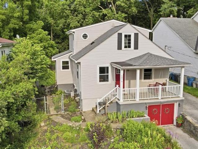6876 Esther Ln, Madeira, OH 45243