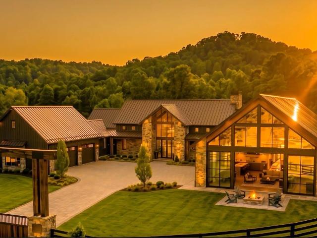 6876 Giles Hill Rd