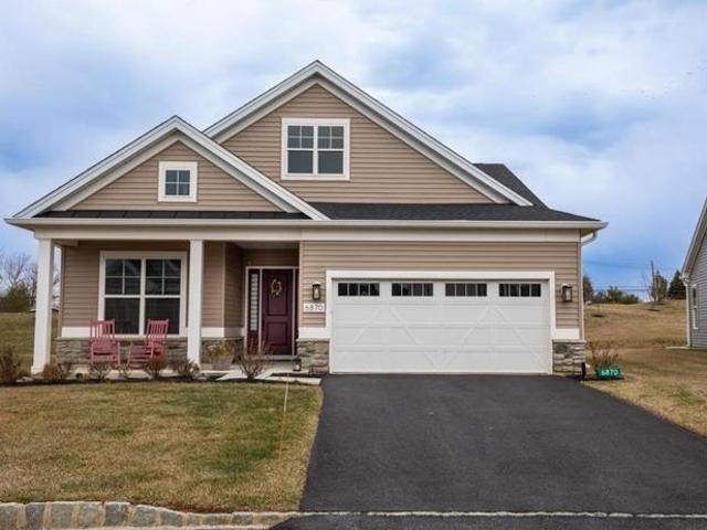 6870 Tulip Ln, East Allen Township, PA 18014