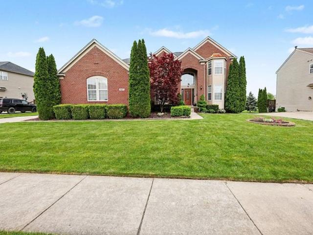 6871 Lakeway St, Ypsilanti, MI 48197