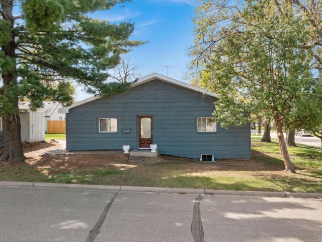 687 4th Ave NW, New Brighton, MN 55112 | MLS #7062 | Compass