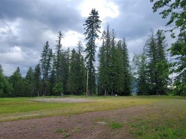 687 Iron Creek Rd, Troy, MT 59935