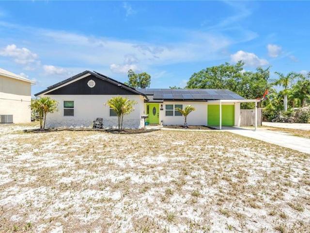 687 Jasmine Way S, Saint Petersburg, FL 33705