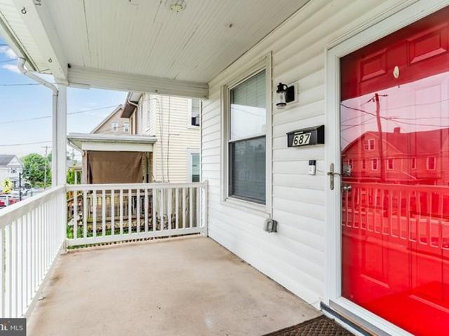 687 State St, Lemoyne, PA 17043