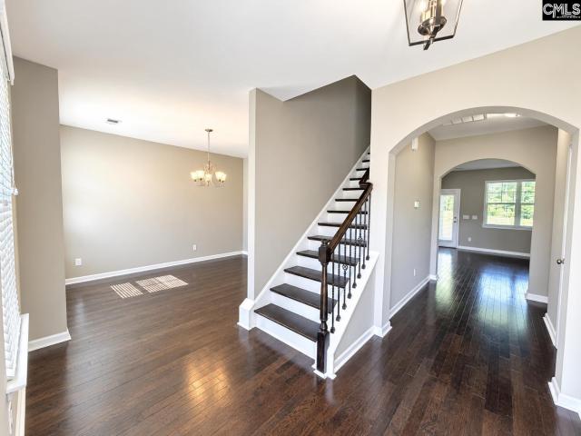 687 Upper Trail