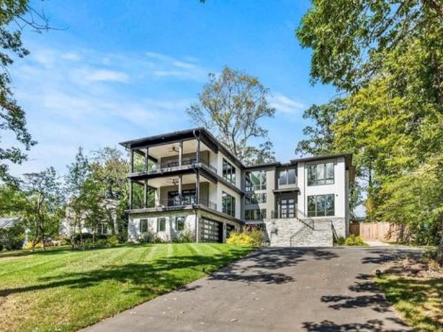 6884 Churchill Rd, McLean, VA 22101