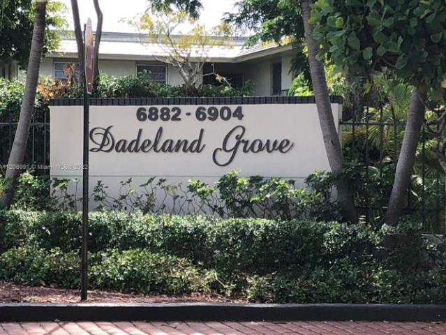 6886 N Kendall Dr D204, Pinecrest, FL