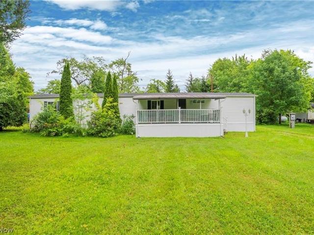 6886 Lindsley Ave, Andover, OH 44003