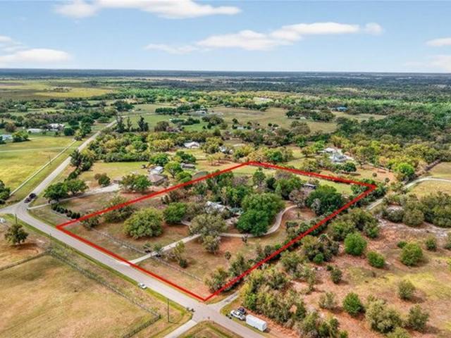 6888 Myakka Valley Trl, Sarasota, FL 34241