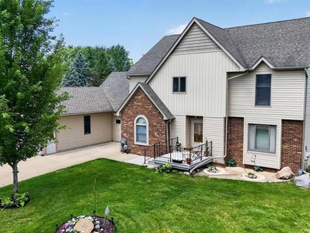 6888 Slawski Dr, Handy Township, MI 48836