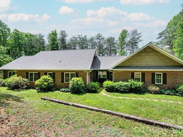6889 Greedy Hwy, Hickory, NC 28602