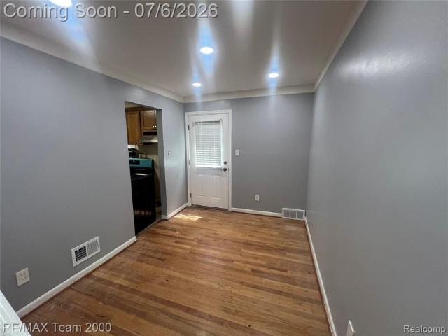 6880 Country Lane