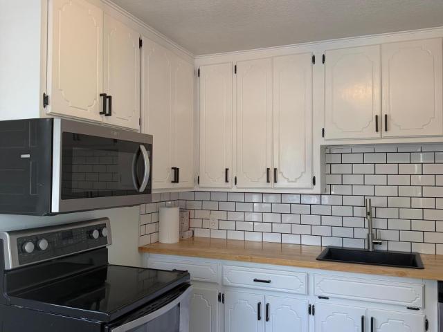 6880 Rustic Lane