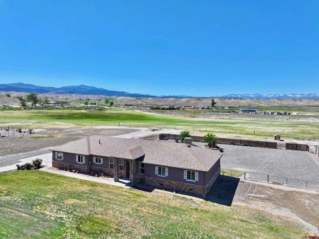 68820 Overland Dr, Montrose, CO 81401