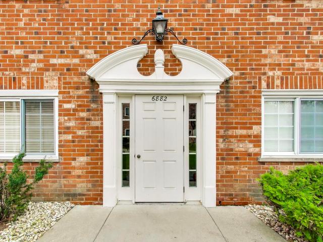 6882 W Touhy Ave, Unit 1A, Niles, IL 60714 | MLS #12624 | Compass