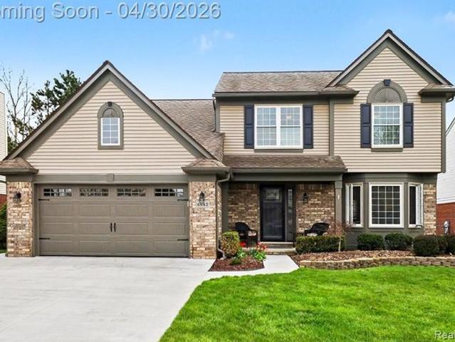 6883 Essex Ct, Waterford Township, MI 48327