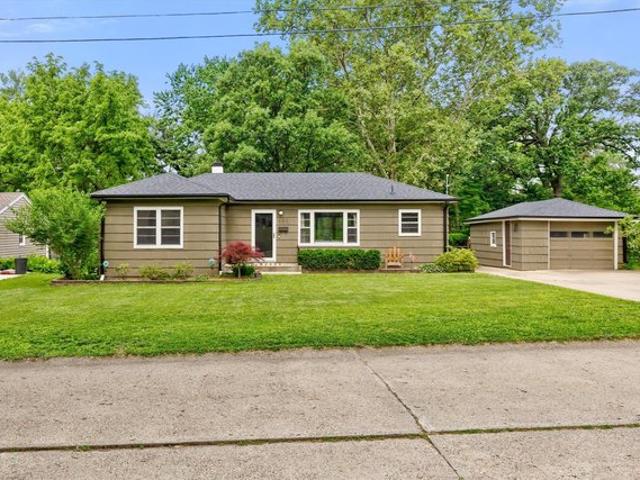 688 64th St, Des Moines, IA 50312