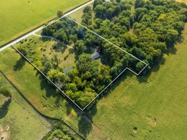 688 County Road 1100 S, Wolcott, IN 47995