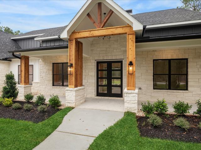 688 Lonestar Road