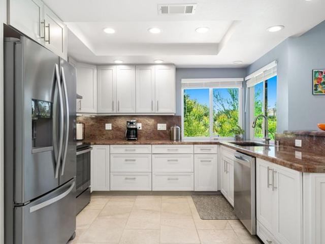 688 N Vallarta Cir, Palm Springs, CA 92262