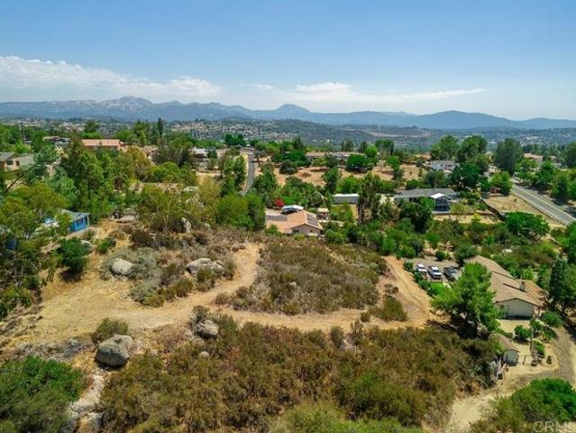 688 Starbright Ln, Alpine, CA 91901