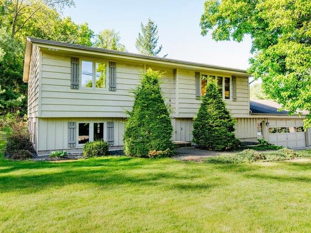 688 W Wentworth Ave, Mendota Heights, MN 55118