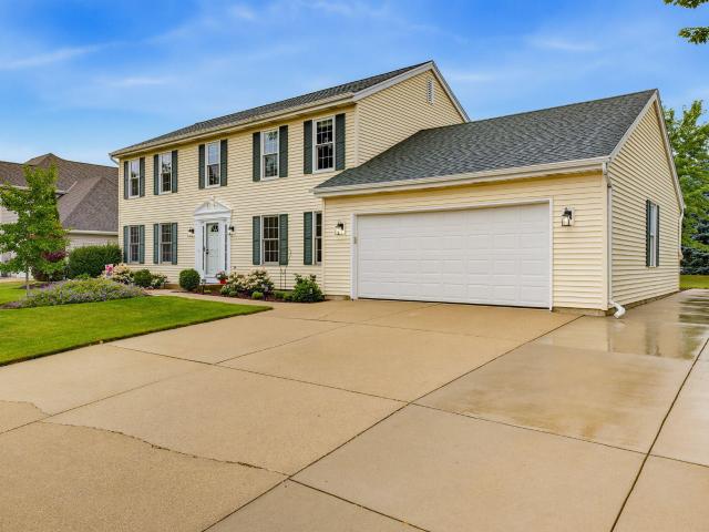 688 W Hickory Ln