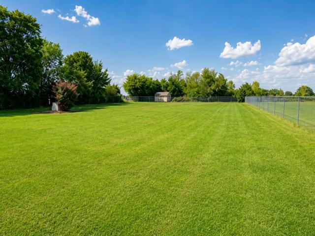 688 Walnut Grove Rd