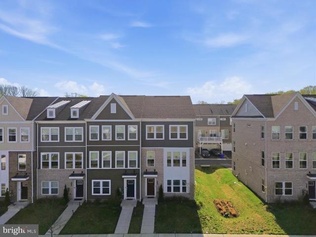 6894 Barrowfield Pl