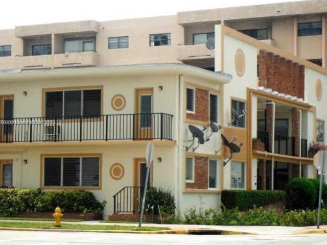 6895 Byron Ave #106, Miami Beach, FL 33141