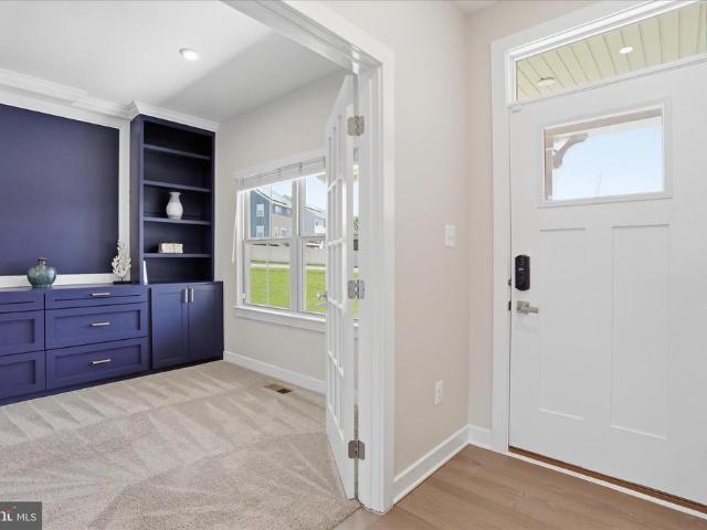 6898 Clovis Court