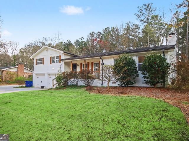 6898 Lakeshore Drive