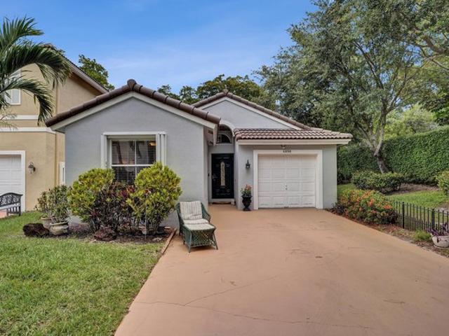 6898 Silverado Ter, Lake Worth, FL 33463