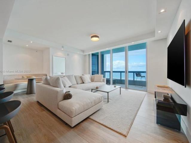6899 Collins Ave #2601, Miami Beach, FL 33141
