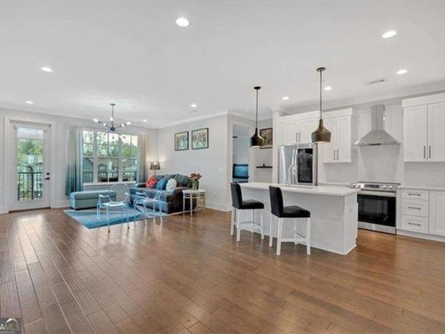 6890 Peachtree Dunwoody Rd Apt 303, Atlanta, GA 30328
