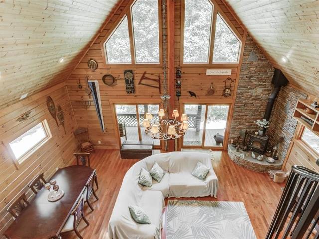 6893 Lakeside Place