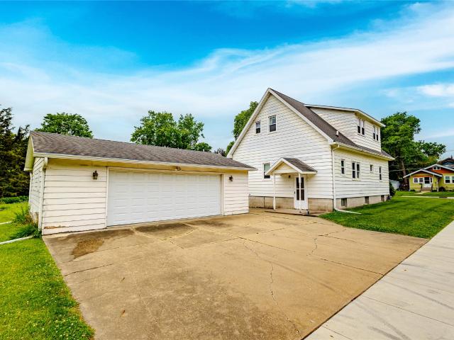 689 40th Street