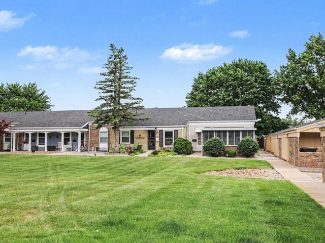 689 Carriage Ln, Jenison, MI 49428